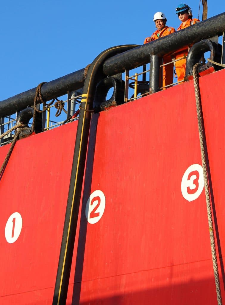 Improved FHD bunkering hose - Case study by Elaflex