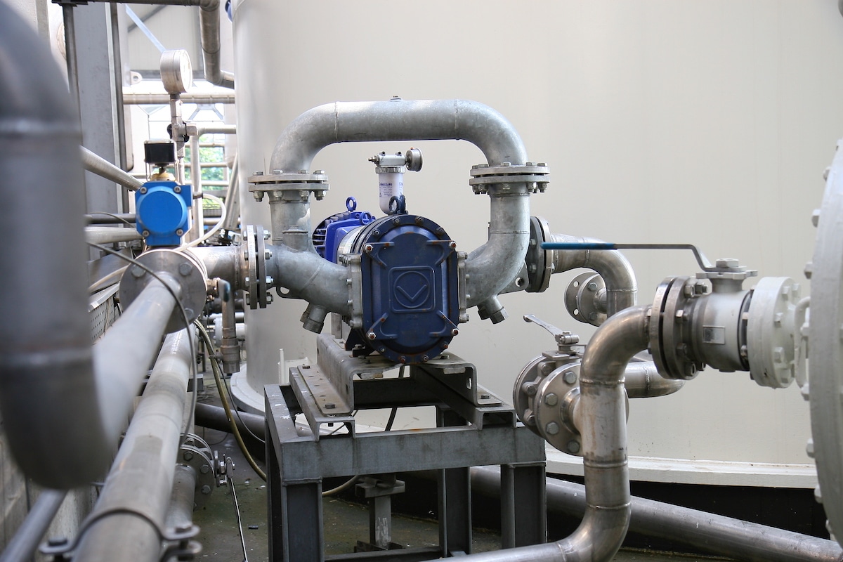 Turning Old Into New – Recycling Used Oil • Fluid Handling Pro