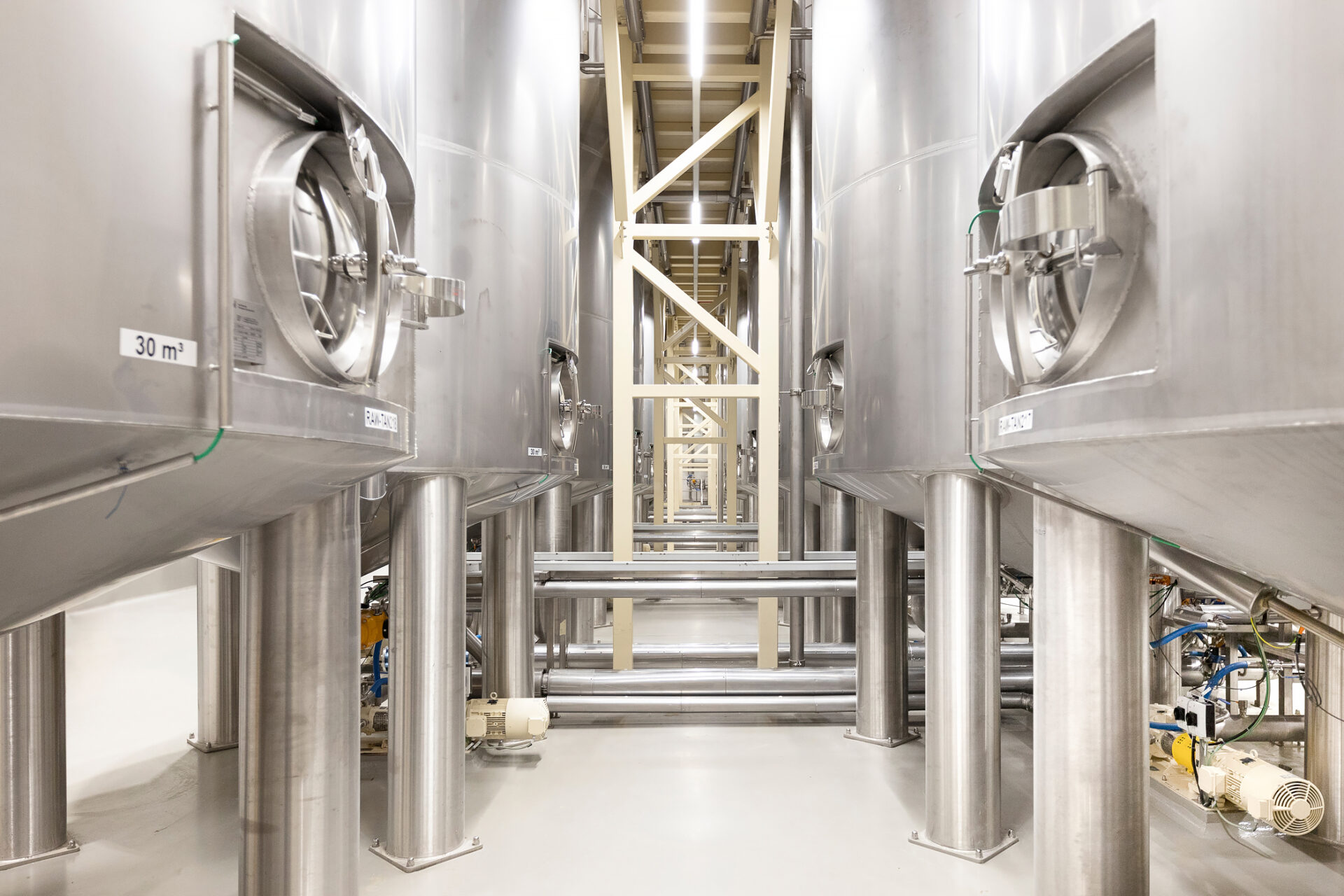 28 Stainless Steel Chocolate Tanks For Sustainable Belcolade Chocolate ...