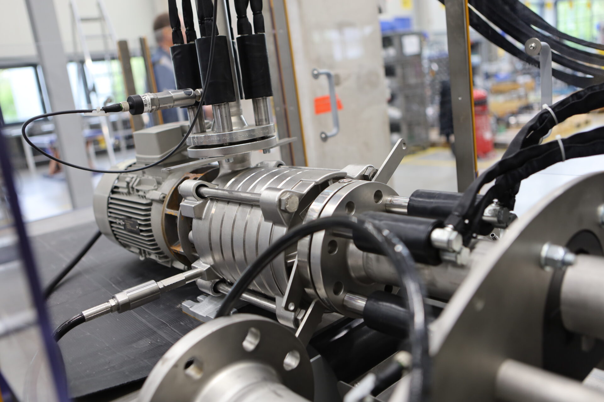 EDUR Puts New Test Bench into Operation