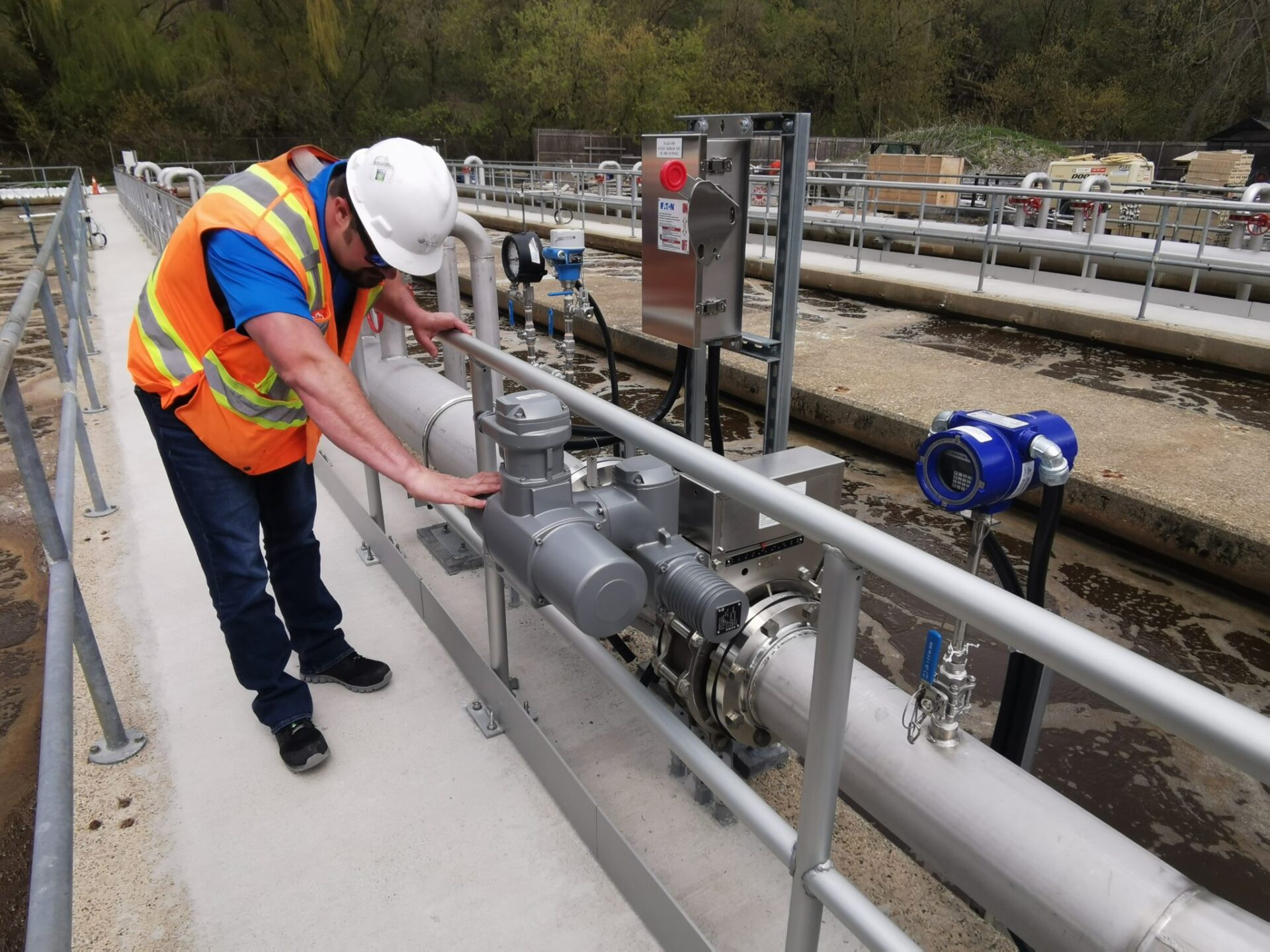 EGGER Iris® Airflow Control Valves for Wastewater Treatment • Fluid ...